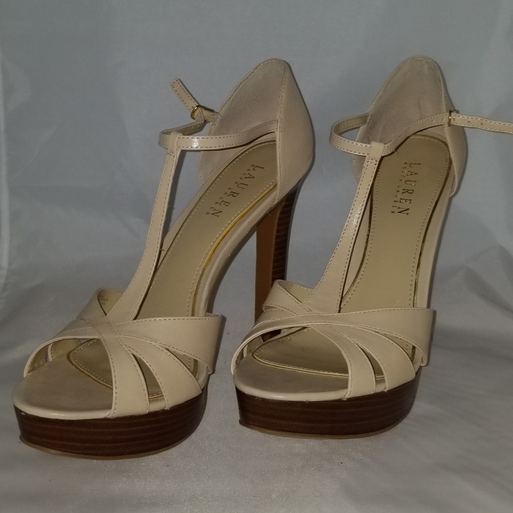 Platform Beige Pumps - Gem